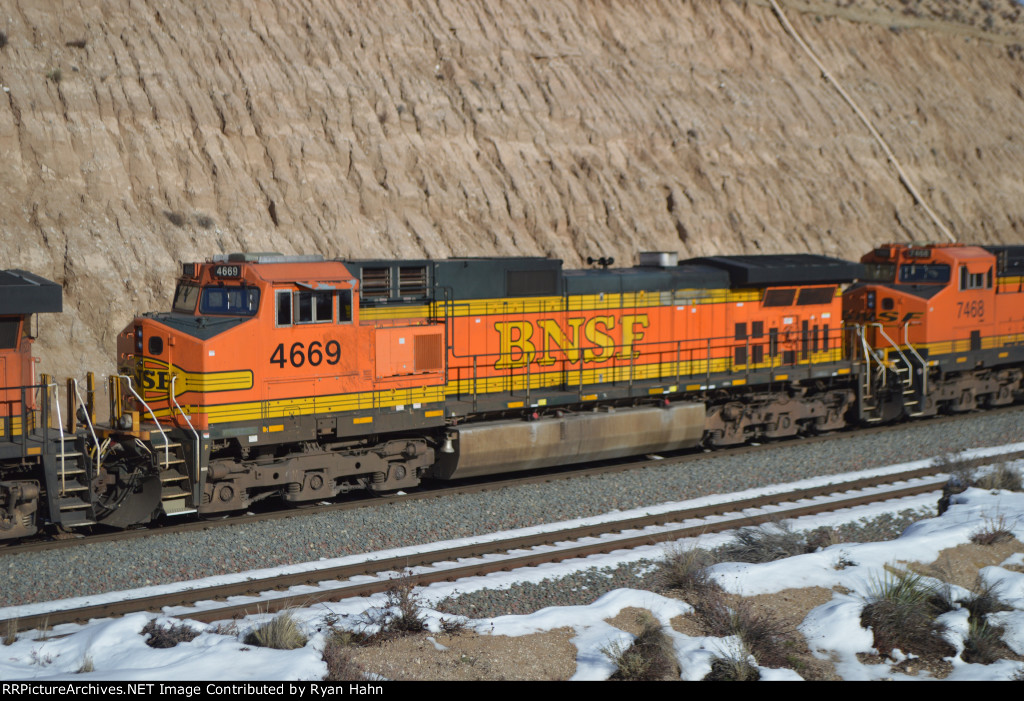 BNSF 4669 2nd Unit